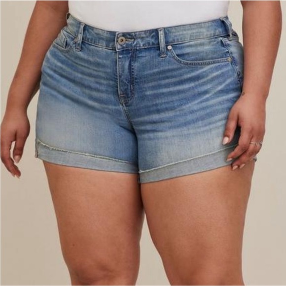 torrid | Shorts | Torrid Feel The Fit Denim Short Shorts Size 6 | Poshmark